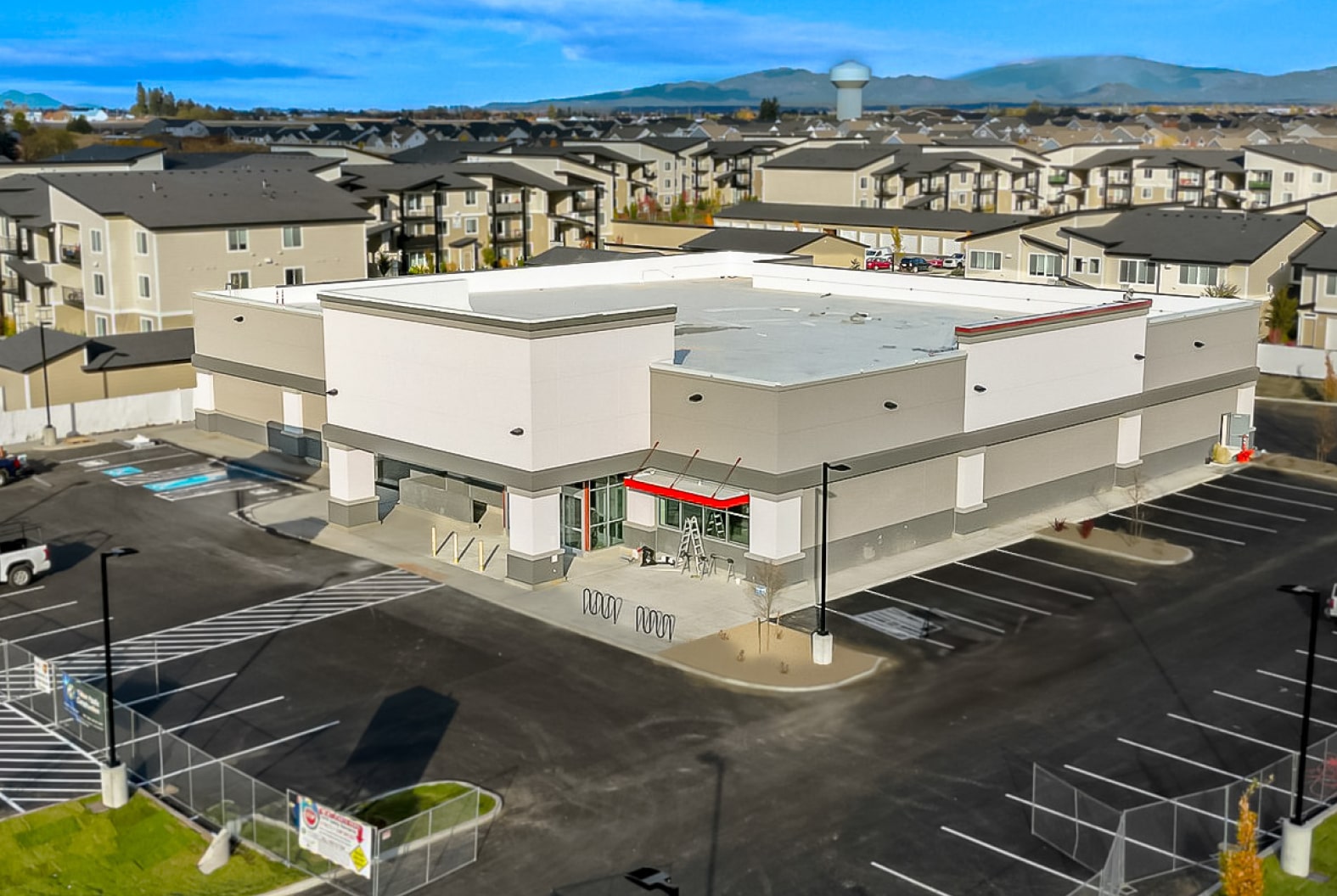 Grocery Outlet Post Falls Framed by Mayor Construction